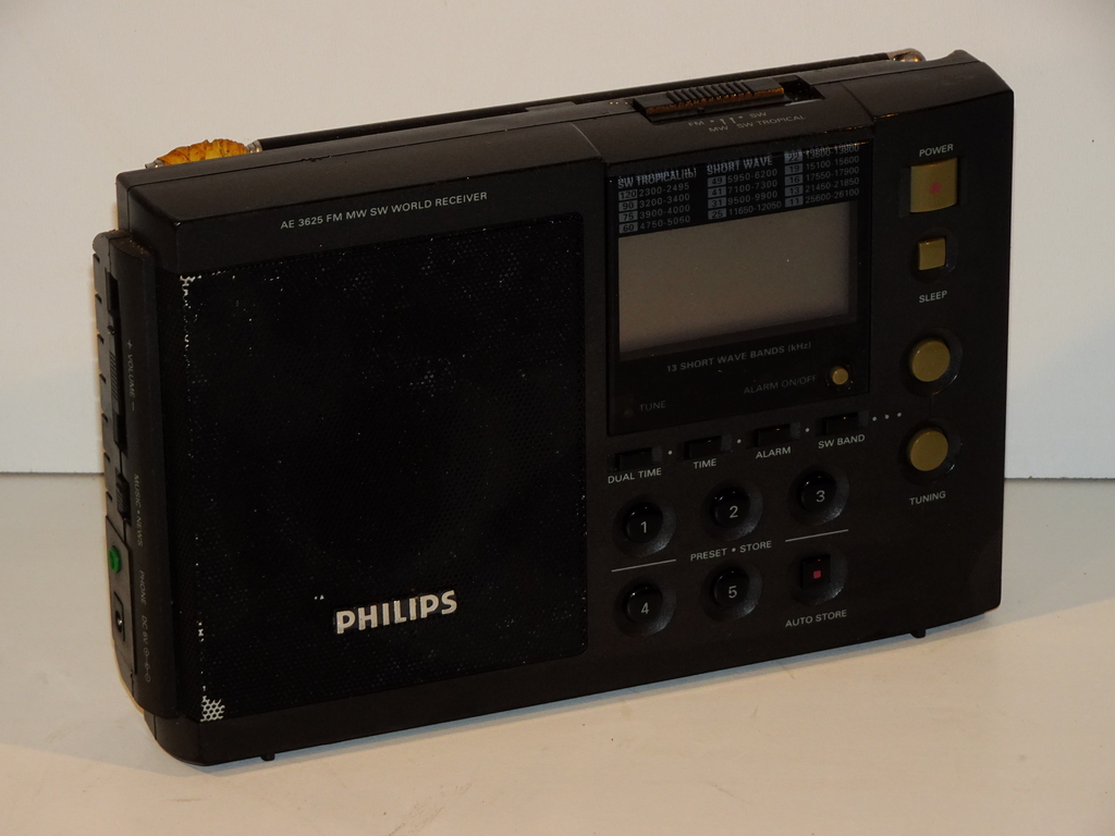DRAAGBARE RADIO'S - HET VERZAMELMUSEUM