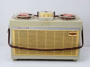 DRAAGBARE RADIO'S - HET VERZAMELMUSEUM